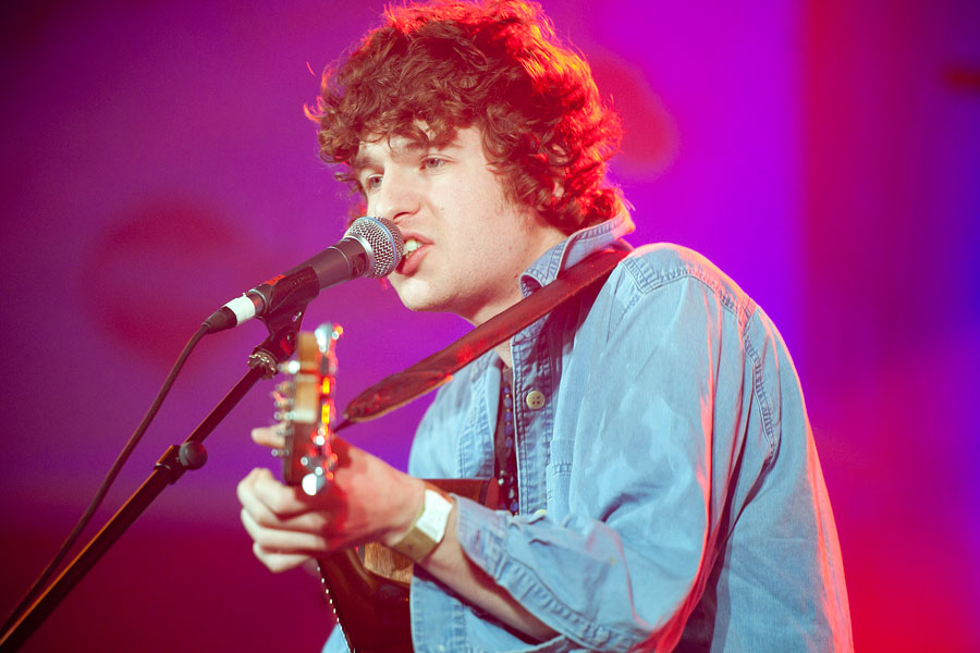 The Kooks unveil comeback single 'Is It Me' - audio