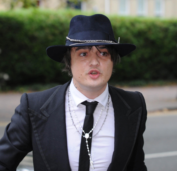 Pete Doherty released from jail a month early
