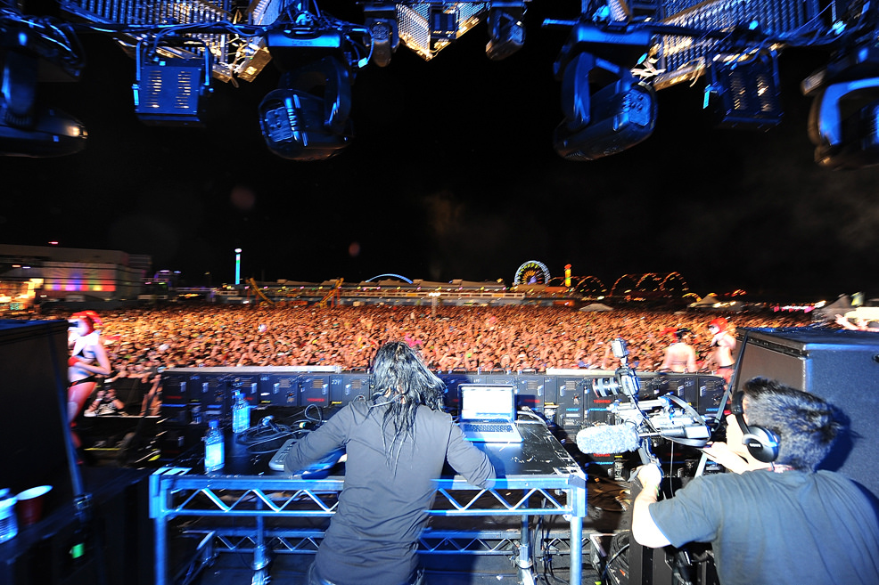 The Unstoppable Rise Of Skrillex - Ten Awesome Live Photos