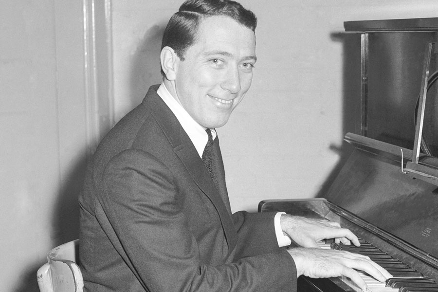 Singer Andy Williams dies aged 84