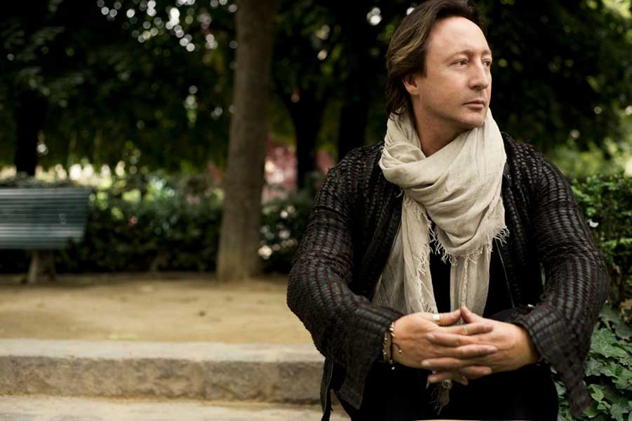 'Bono's eyesight is deteriorating,' says John Lennon's son