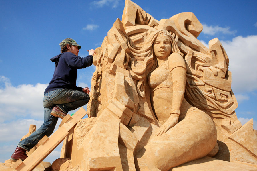 Can You Make Out These Rock Stars Made From Sand?