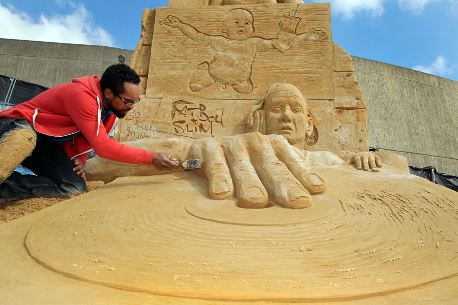 Can You Make Out These Rock Stars Made From Sand?