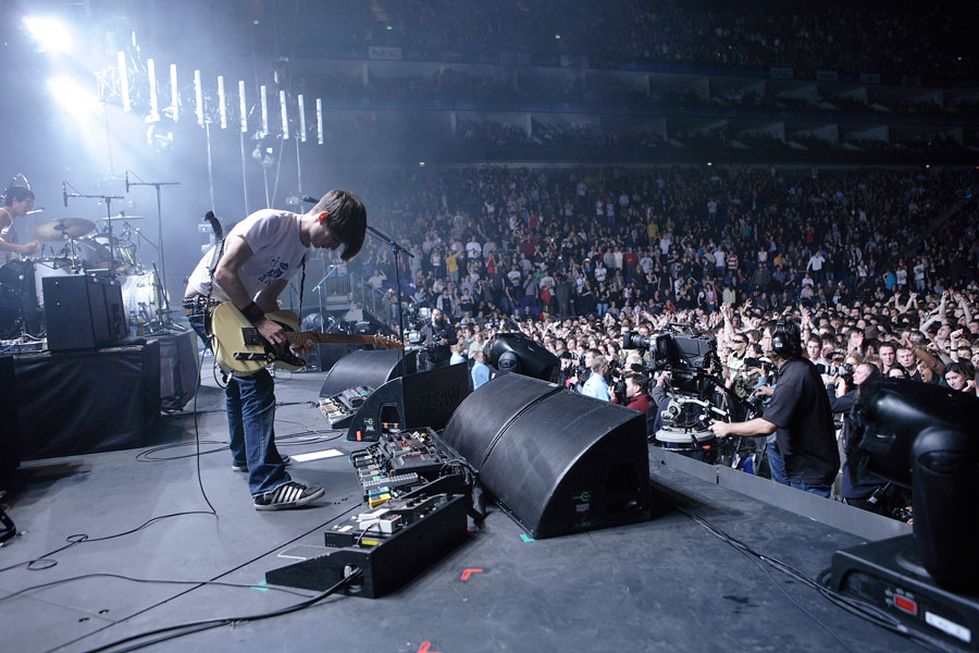 Bloc Party to release new material this summer