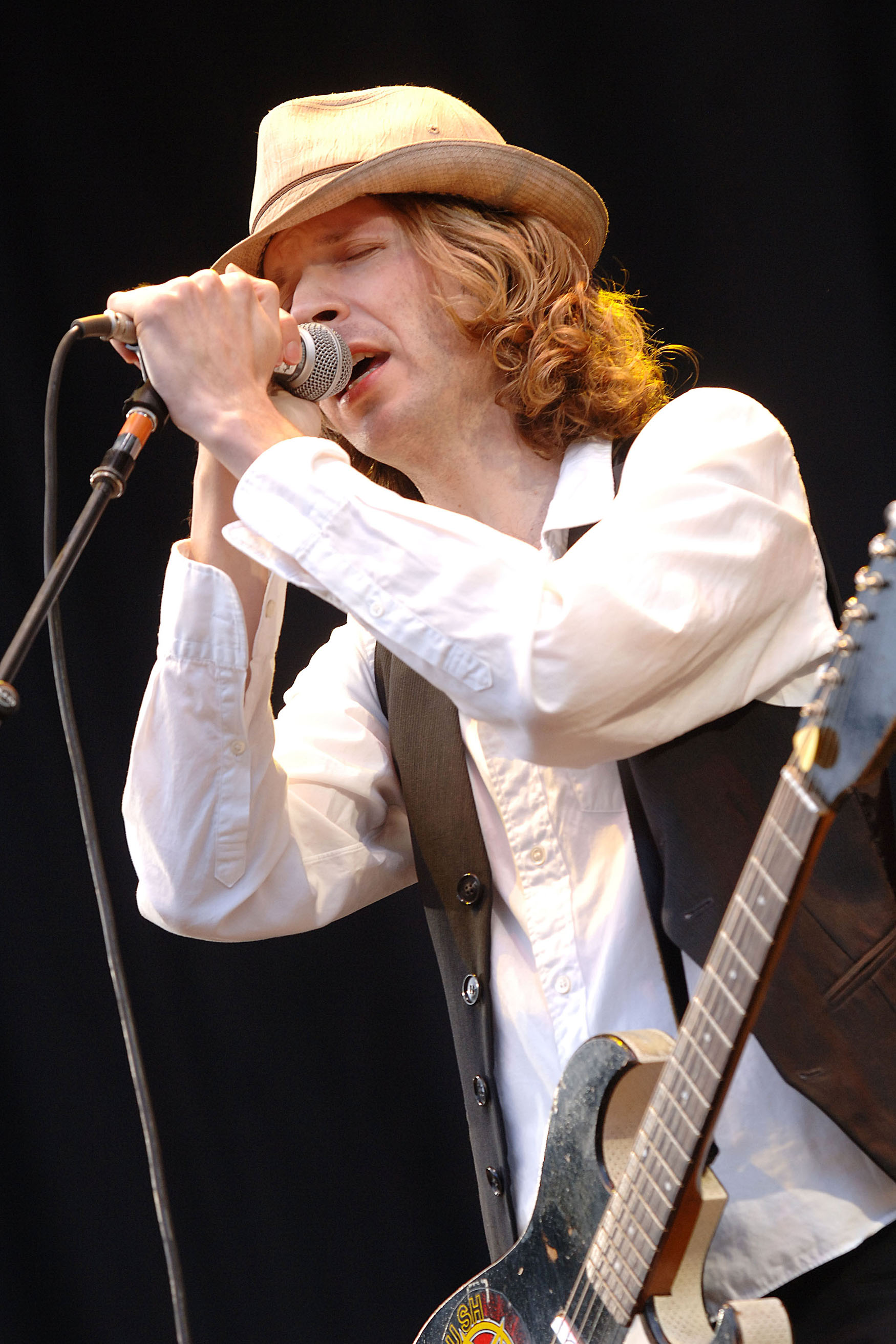 Beck performs 'Song Reader' tracks live for the first time - watch - NME