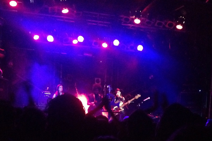 Prince plays secret 'open soundcheck' show at London's Electric ...