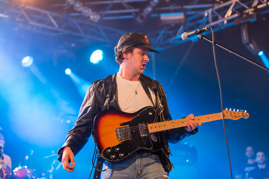Jamie T showcases old and new material at surprise Reading show