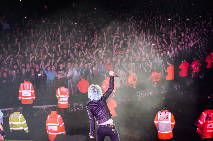 On Stage With Paramore At Leeds Festival - 8 Incredible Photos