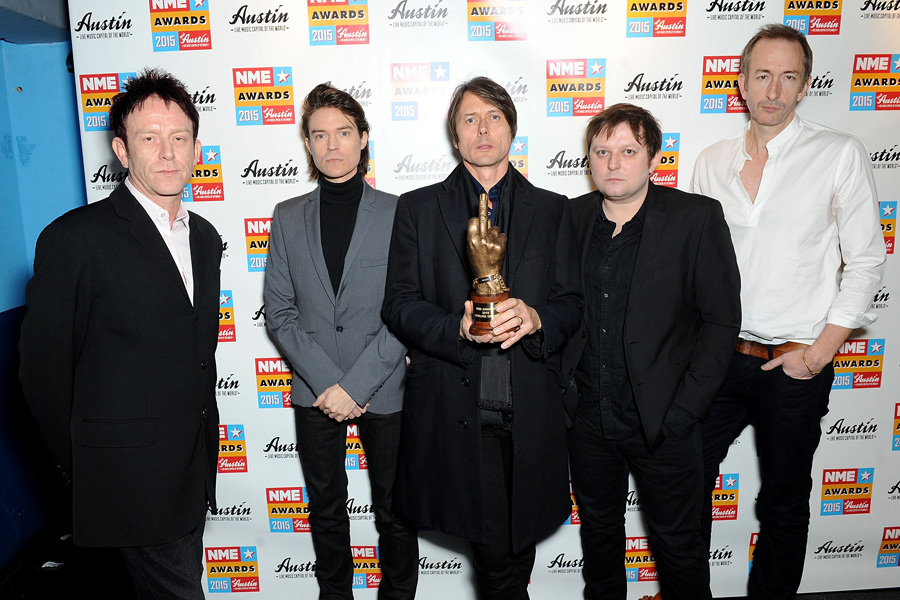 Suede play new track 'What I'm Trying To Tell You' at NME Awards with ...