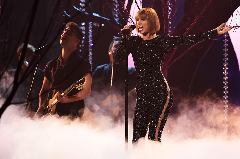 Taylor Swift to headline Formula One event