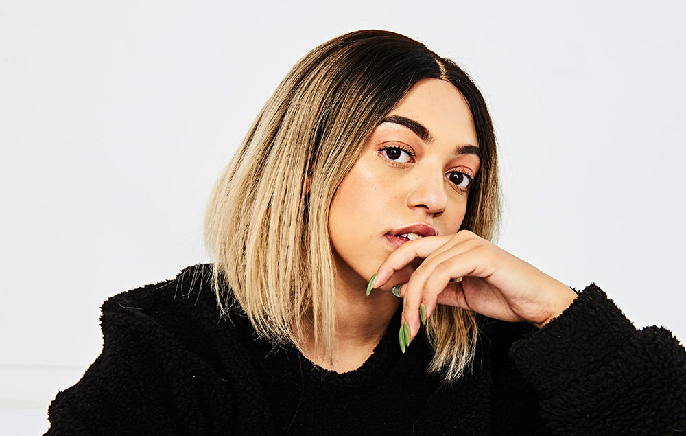 Mahalia makes soulful R&B to burn pictures of your shitty ex to - NME