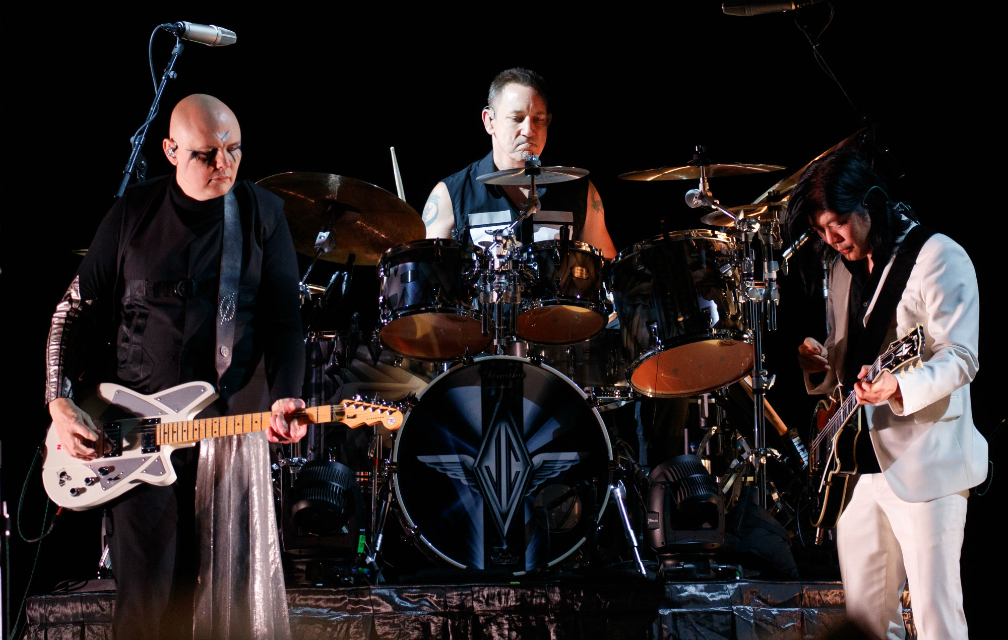 Smashing Pumpkins debut 'Silvery Sometimes', and cover Bowie, Fleetwood ...