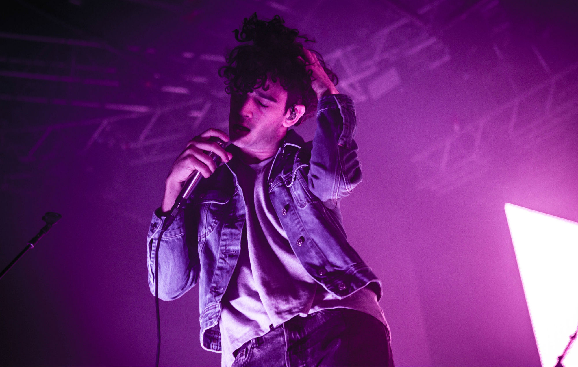 "I just wanna have a baby now": The 1975's Matty Healy speaks in a ...
