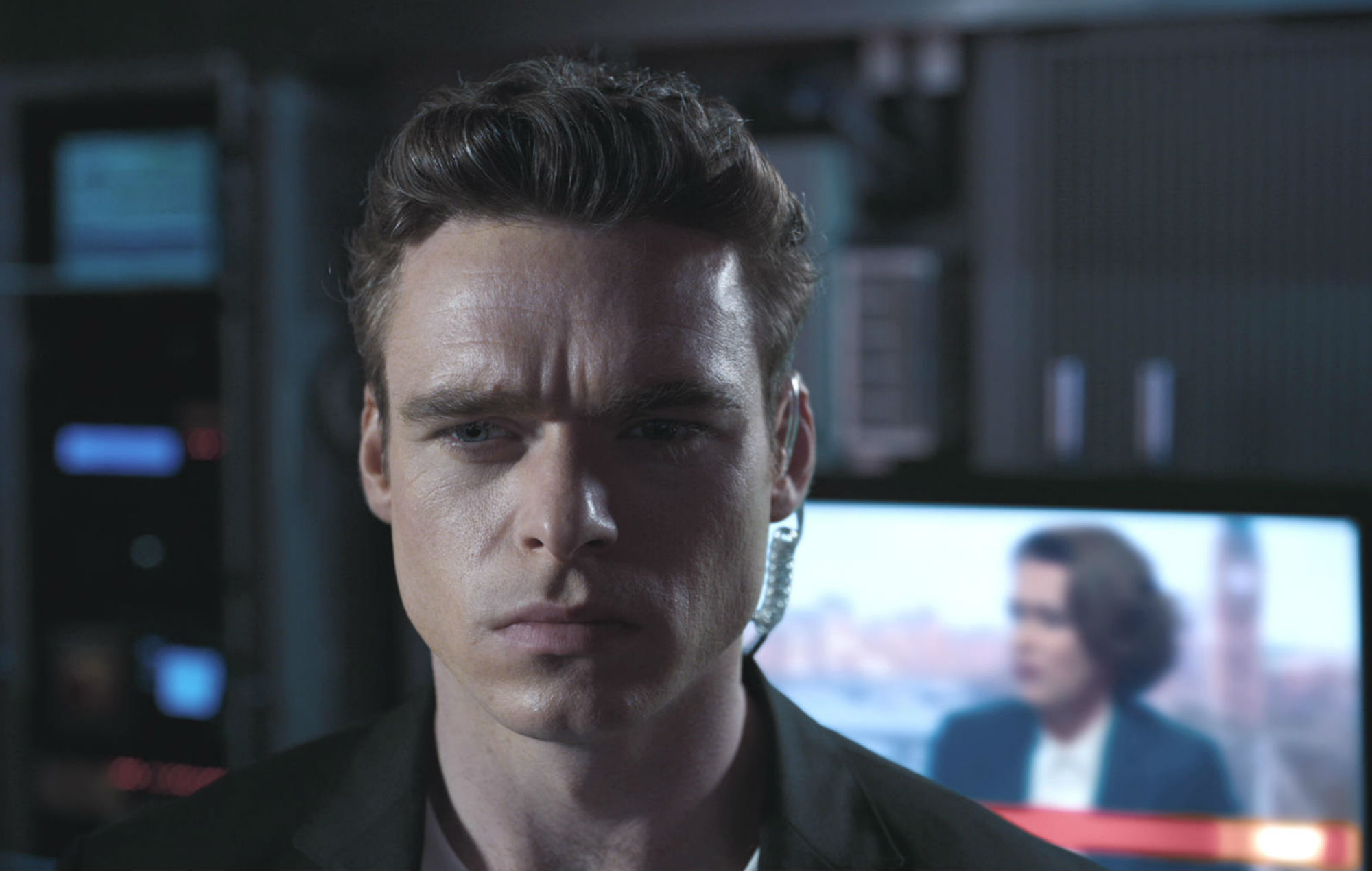 'Bodyguard' star Richard Madden shares apology gift he received from ...