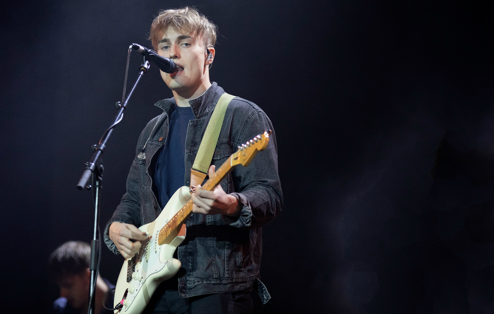 Listen to Sam Fender's euphoric new single 'Will We Talk?' - NME