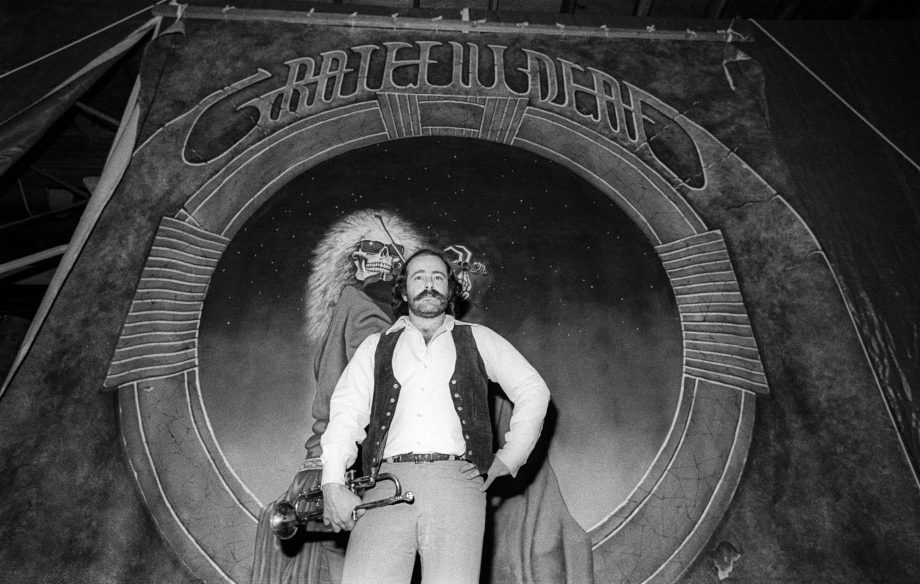 Grateful Dead lyricist Robert Hunter has died