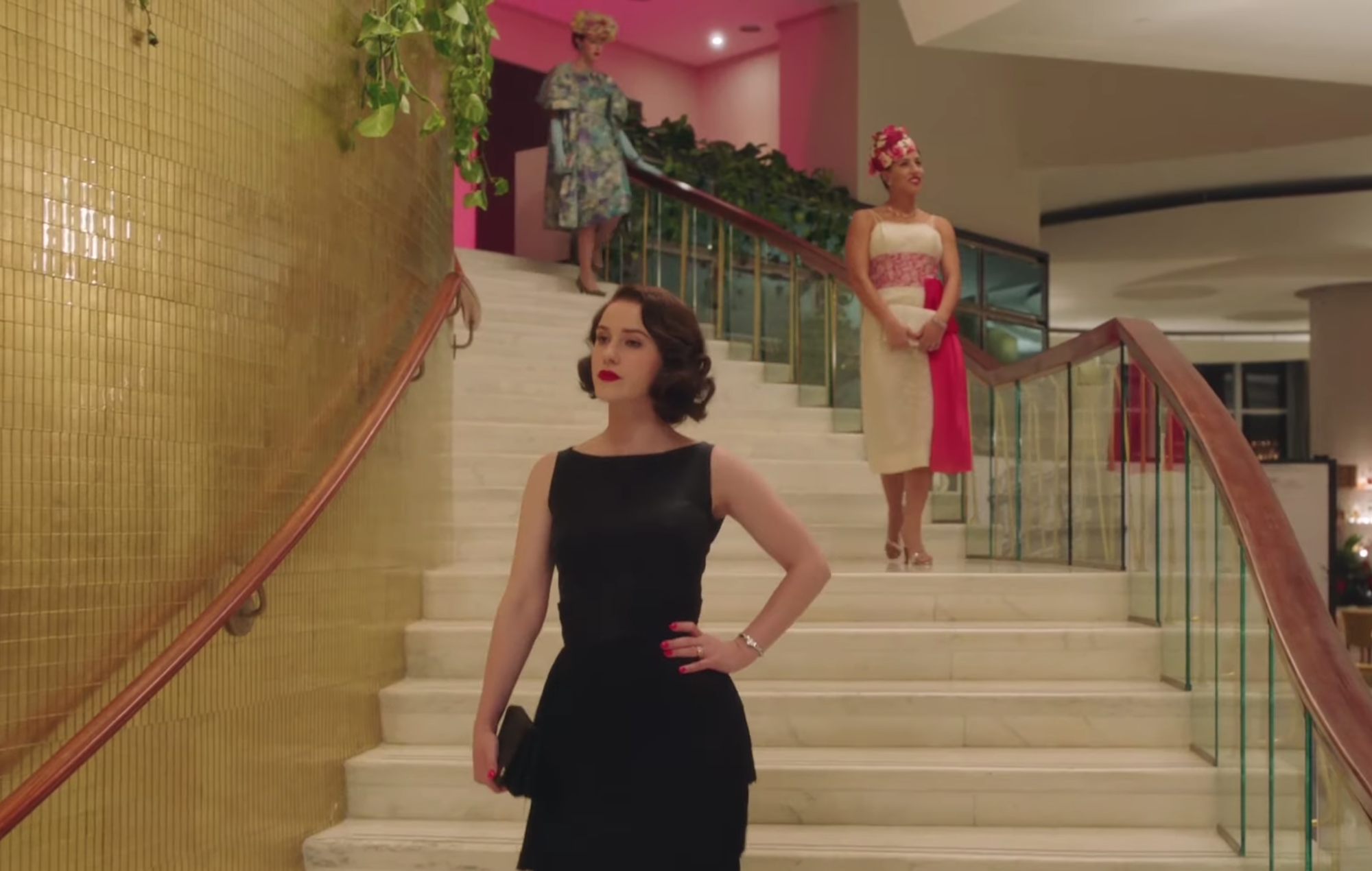 'Gilmore Girls' star Liza Weil pops up in the new season 3 trailer for ...